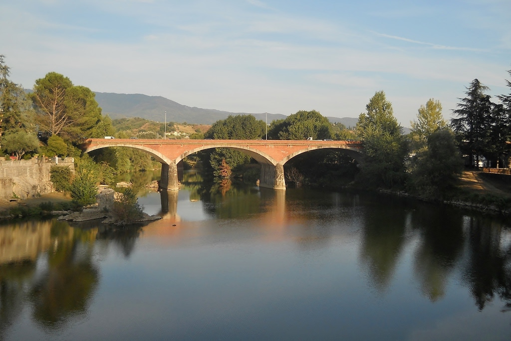 Foto 1370786001 - Dizy Foto