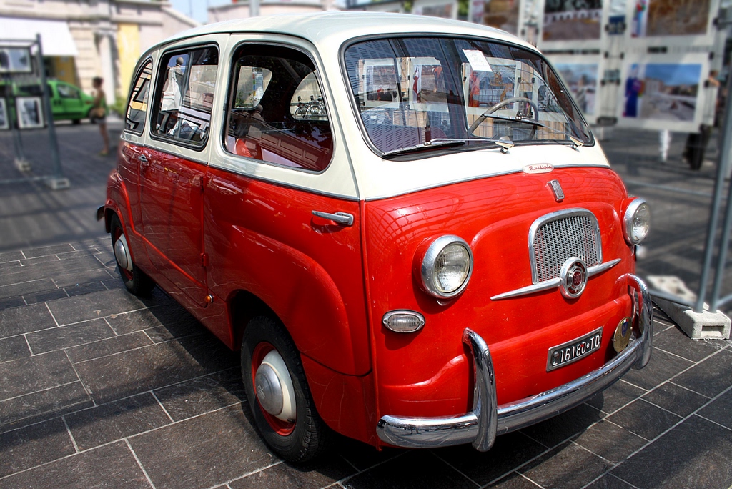 Multipla: dizionario, significato e curiosità