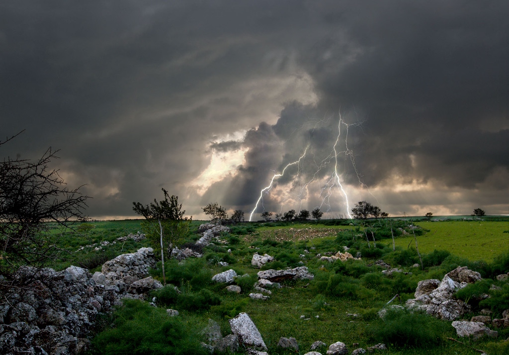 Tempesta: dizionario, significato e curiosità