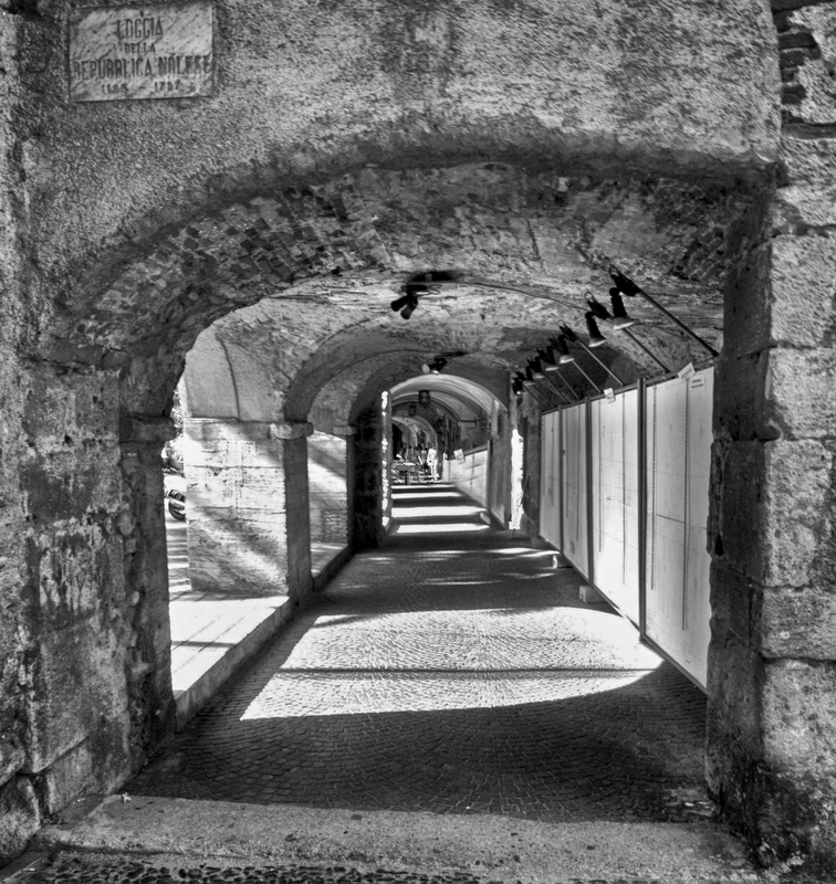 Loggia: dizionario, significato e curiosità