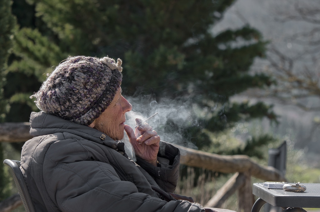 Fumare: dizionario, significato e curiosità