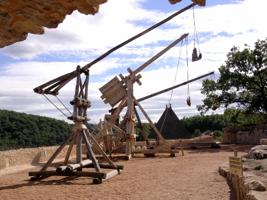 Catapulta: dizionario, significato e curiosità